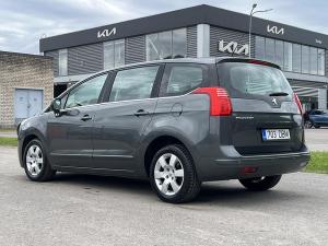 Grey Peugeot 5008 2013 in Narva, with an engine capacity of 1.60 L and mileage of 230 thousand km for 2999 €, photo 7 on AUTOMOTO.COM.LV