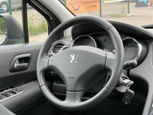 Grey Peugeot 5008 2013 in Narva, with an engine capacity of 1.60 L and mileage of 230 thousand km for 2999 €, photo 10 on AUTOMOTO.COM.LV