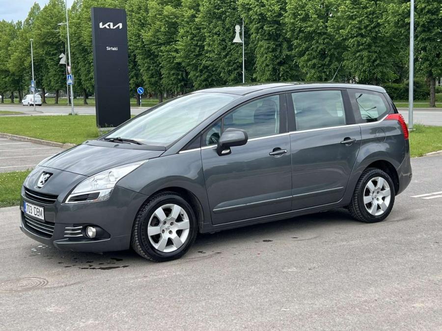 Grey Peugeot 5008 2013 in Narva, with an engine capacity of 1.60 L and mileage of 230 thousand km for 2999 €, photo 13 on AUTOMOTO.COM.LV