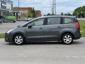Grey Peugeot 5008 2013 in Narva, with an engine capacity of 1.60 L and mileage of 230 thousand km for 2999 €, photo 16 on AUTOMOTO.COM.LV