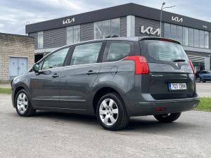 Grey Peugeot 5008 2013 in Narva, with an engine capacity of 1.60 L and mileage of 230 thousand km for 2999 €, photo 18 on AUTOMOTO.COM.LV
