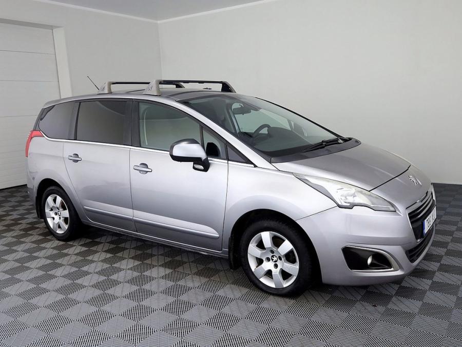 Grey Peugeot 5008 2014 in Tallinn, with an engine capacity of 1.60 L and mileage of 379 thousand km for 2399 €, photo 10 on AUTOMOTO.COM.LV