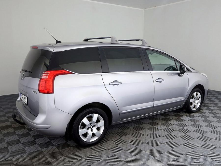 Grey Peugeot 5008 2014 in Tallinn, with an engine capacity of 1.60 L and mileage of 379 thousand km for 2399 €, photo 12 on AUTOMOTO.COM.LV