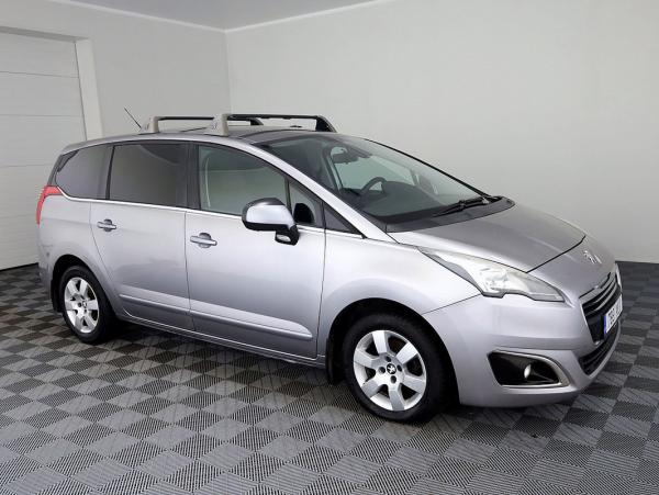 Grey Peugeot 5008 2014 in Tallinn, with an engine capacity of 1.60 L and mileage of 379 thousand km for 2399 €, photo 10 on AUTOMOTO.COM.LV