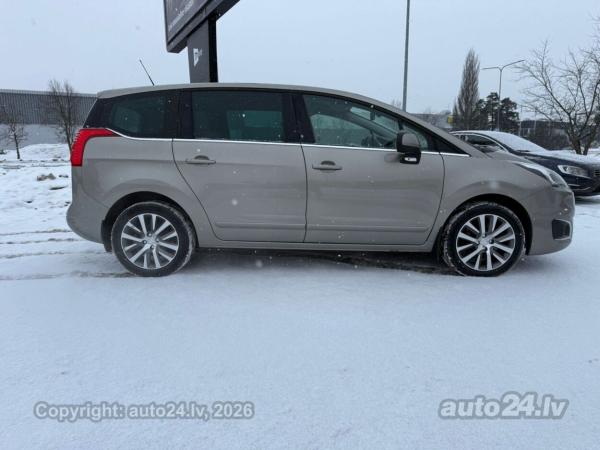 Pelēks Peugeot 5008 2015 Tallina, ar dzinēja tilpumu 2.00 L un nobraukumu 189 tūkst. km par 6000 €, foto 3 vietnē AUTOMOTO.COM.LV