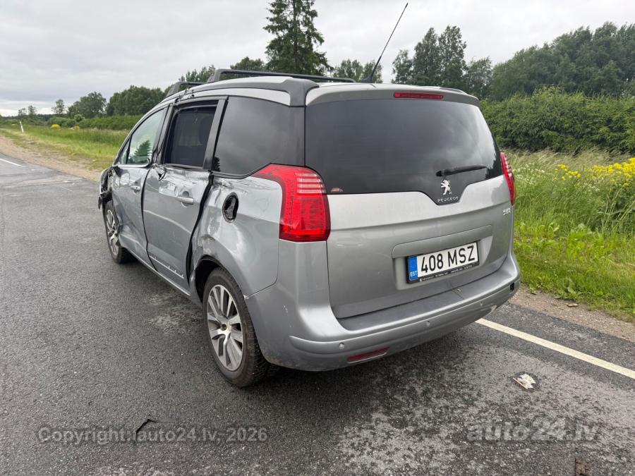 Серый Пежо 5008 2015 в Таллин, объемом двигателя 2.00 л и пробегом 179 тыс. км за 1299 €, фото 4 на AUTOMOTO.COM.LV