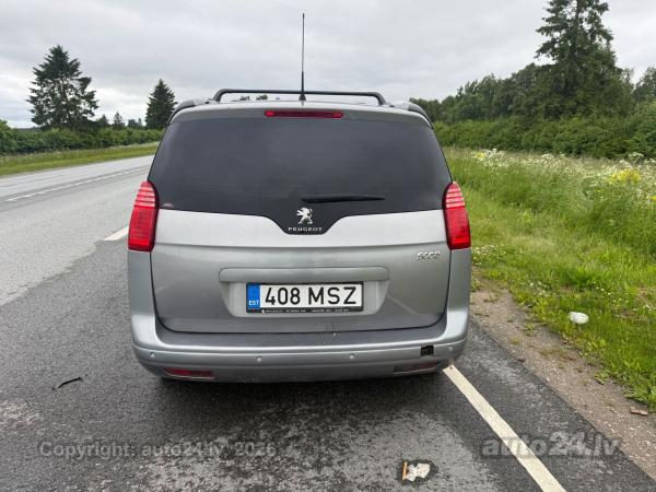 Grey Peugeot 5008 2015 in Tallinn, with an engine capacity of 2.00 L and mileage of 179 thousand km for 1299 €, photo 4 on AUTOMOTO.COM.LV