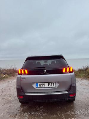 Grey Peugeot 5008 2017 in Tallinn, with an engine capacity of 1.60 L and mileage of 134 thousand km for 14500 €, photo 4 on AUTOMOTO.COM.LV