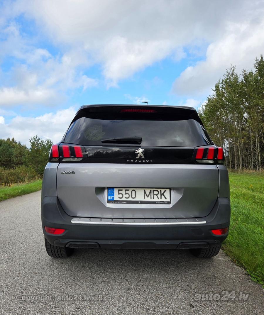 Grey Peugeot 5008 2017 in Tallinn, with an engine capacity of 1.60 L and mileage of 199 thousand km for 11900 €, photo 5 on AUTOMOTO.COM.LV
