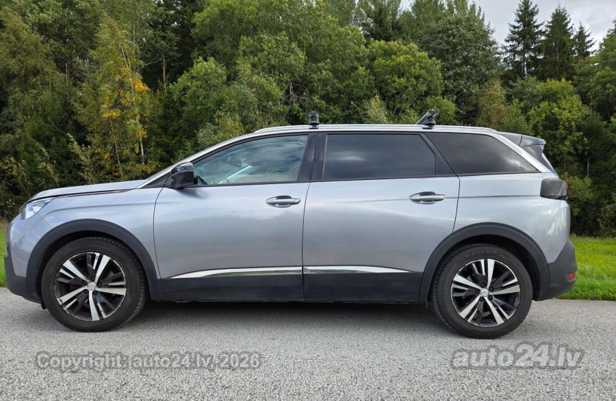 Grey Peugeot 5008 2017 in Tallinn, with an engine capacity of 1.60 L and mileage of 199 thousand km for 11900 €, photo 6 on AUTOMOTO.COM.LV