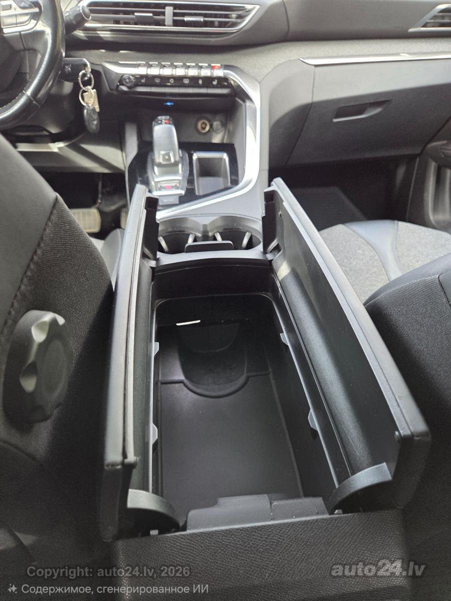 Grey Peugeot 5008 2017 in Tallinn, with an engine capacity of 1.60 L and mileage of 199 thousand km for 11900 €, photo 12 on AUTOMOTO.COM.LV