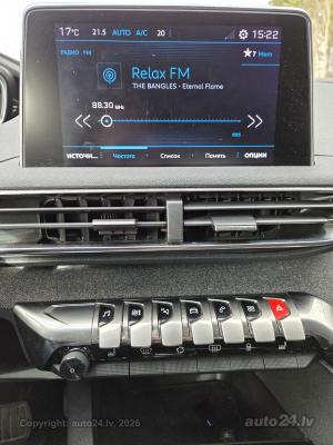 Grey Peugeot 5008 2017 in Tallinn, with an engine capacity of 1.60 L and mileage of 199 thousand km for 11900 €, photo 15 on AUTOMOTO.COM.LV