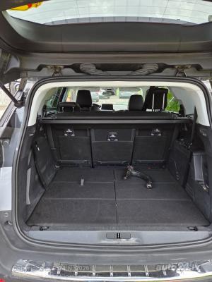 Grey Peugeot 5008 2017 in Tallinn, with an engine capacity of 1.60 L and mileage of 199 thousand km for 11900 €, photo 17 on AUTOMOTO.COM.LV