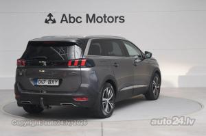Grey Peugeot 5008 2018 in Tallinn, with an engine capacity of 1.60 L and mileage of 141 thousand km for 15990 €, photo 3 on AUTOMOTO.COM.LV