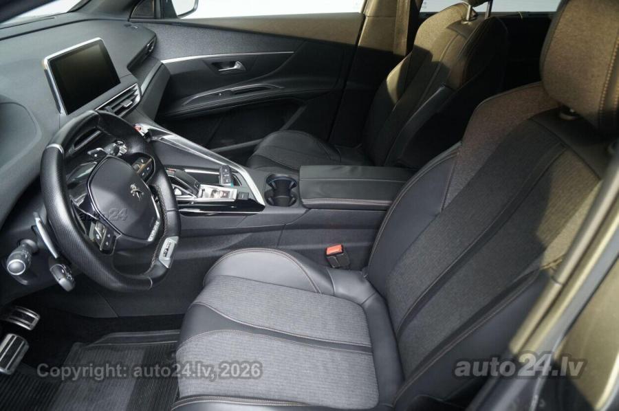 Grey Peugeot 5008 2018 in Tallinn, with an engine capacity of 1.60 L and mileage of 141 thousand km for 15990 €, photo 6 on AUTOMOTO.COM.LV