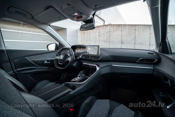 Grey Peugeot 5008 2018 in Tartu, with an engine capacity of 1.50 L and mileage of 108 thousand km for 16900 €, photo 3 on AUTOMOTO.COM.LV