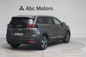 Grey Peugeot 5008 2018 in Tallinn, with an engine capacity of 1.50 L and mileage of 136 thousand km for 17990 €, photo 4 on AUTOMOTO.COM.LV