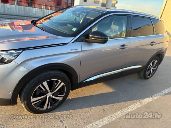 Grey Peugeot 5008 2018 in Tallinn, with an engine capacity of 1.60 L and mileage of 184 thousand km for 15999 €, photo 5 on AUTOMOTO.COM.LV