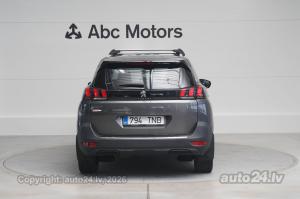 Grey Peugeot 5008 2018 in Tallinn, with an engine capacity of 1.60 L and mileage of 128 thousand km for 16490 €, photo 5 on AUTOMOTO.COM.LV
