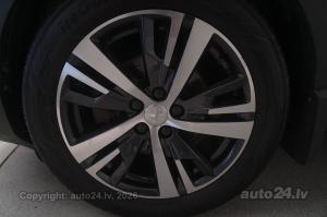 Grey Peugeot 5008 2018 in Tallinn, with an engine capacity of 1.60 L and mileage of 128 thousand km for 15490 €, photo 14 on AUTOMOTO.COM.LV