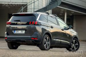 Grey Peugeot 5008 2018 in Riga, with an engine capacity of 2.00 L and mileage of 172 thousand km for 18000 €, photo 4 on AUTOMOTO.COM.LV