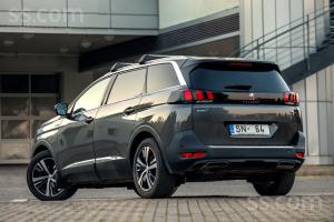 Grey Peugeot 5008 2018 in Riga, with an engine capacity of 2.00 L and mileage of 172 thousand km for 18000 €, photo 5 on AUTOMOTO.COM.LV