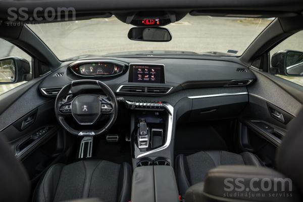 Grey Peugeot 5008 2018 in Riga, with an engine capacity of 2.00 L and mileage of 172 thousand km for 18000 €, photo 8 on AUTOMOTO.COM.LV