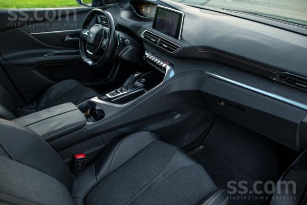 Grey Peugeot 5008 2018 in Riga, with an engine capacity of 2.00 L and mileage of 172 thousand km for 18000 €, photo 9 on AUTOMOTO.COM.LV
