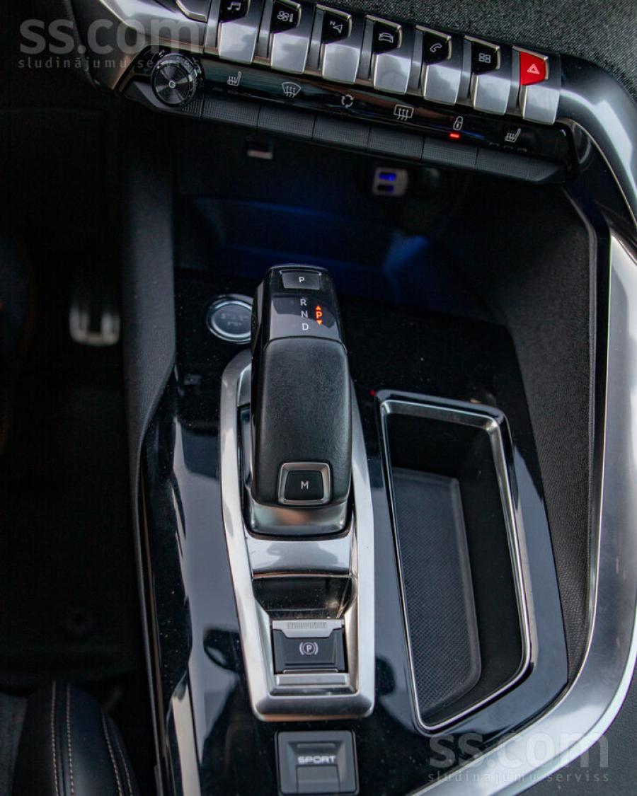 Grey Peugeot 5008 2018 in Riga, with an engine capacity of 2.00 L and mileage of 172 thousand km for 18000 €, photo 24 on AUTOMOTO.COM.LV