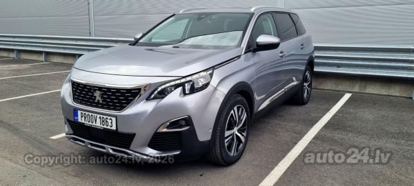 Grey Peugeot 5008 2019 in Tallinn, with an engine capacity of 1.20 L and mileage of 95 thousand km for 18890 €, photo 1 on AUTOMOTO.COM.LV