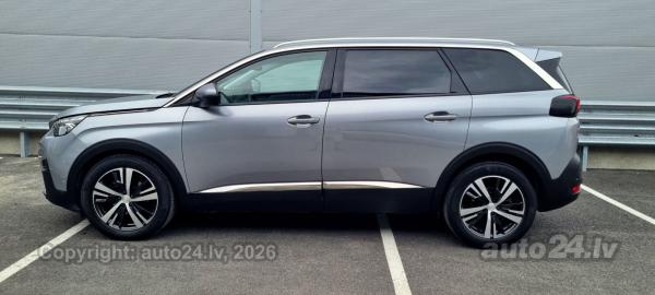 Grey Peugeot 5008 2019 in Tallinn, with an engine capacity of 1.20 L and mileage of 95 thousand km for 18890 €, photo 5 on AUTOMOTO.COM.LV