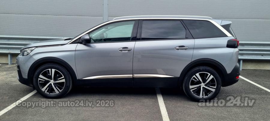 Grey Peugeot 5008 2019 in Tallinn, with an engine capacity of 1.20 L and mileage of 95 thousand km for 18890 €, photo 6 on AUTOMOTO.COM.LV