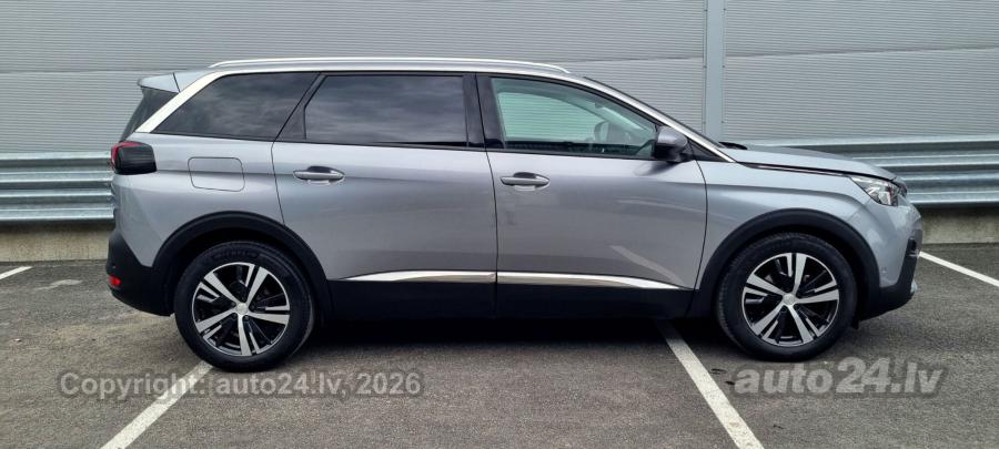 Grey Peugeot 5008 2019 in Tallinn, with an engine capacity of 1.20 L and mileage of 95 thousand km for 18890 €, photo 7 on AUTOMOTO.COM.LV