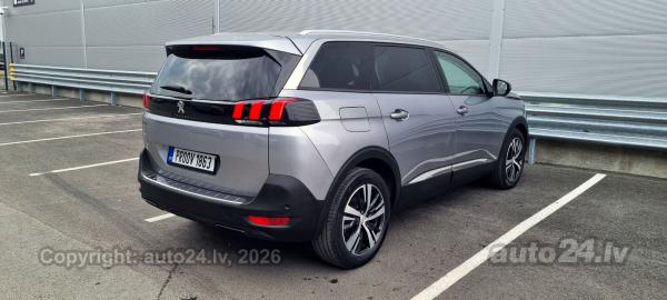 Grey Peugeot 5008 2019 in Tallinn, with an engine capacity of 1.20 L and mileage of 95 thousand km for 18890 €, photo 9 on AUTOMOTO.COM.LV