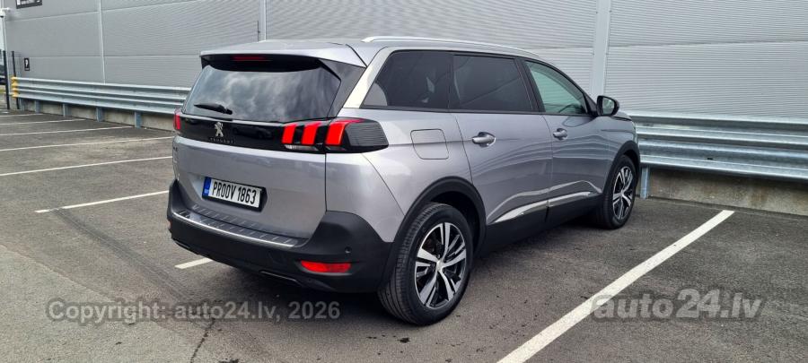 Grey Peugeot 5008 2019 in Tallinn, with an engine capacity of 1.20 L and mileage of 95 thousand km for 18890 €, photo 10 on AUTOMOTO.COM.LV