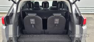 Grey Peugeot 5008 2019 in Tallinn, with an engine capacity of 1.20 L and mileage of 95 thousand km for 18890 €, photo 12 on AUTOMOTO.COM.LV