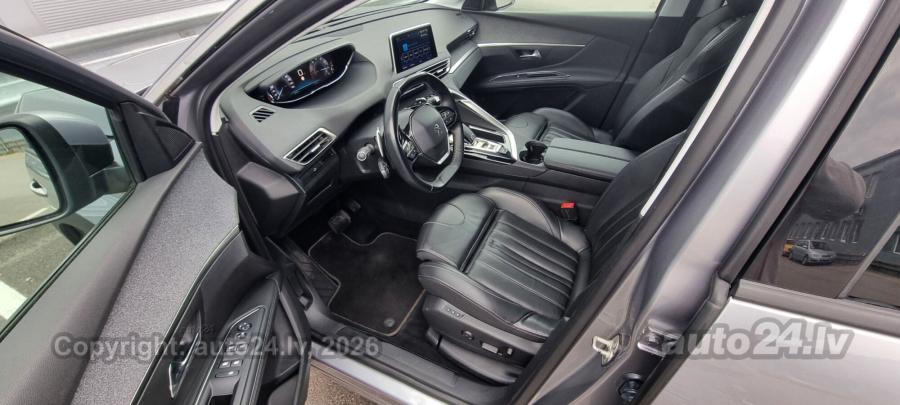 Grey Peugeot 5008 2019 in Tallinn, with an engine capacity of 1.20 L and mileage of 95 thousand km for 18890 €, photo 13 on AUTOMOTO.COM.LV