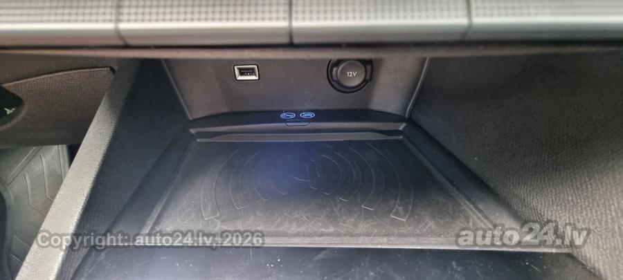 Grey Peugeot 5008 2019 in Tallinn, with an engine capacity of 1.20 L and mileage of 95 thousand km for 18890 €, photo 21 on AUTOMOTO.COM.LV