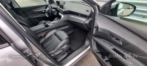 Grey Peugeot 5008 2019 in Tallinn, with an engine capacity of 1.20 L and mileage of 95 thousand km for 18890 €, photo 23 on AUTOMOTO.COM.LV