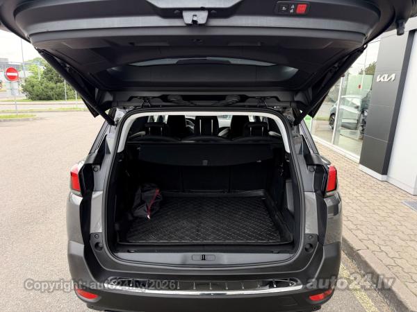 Pelēks Peugeot 5008 2019 Tallina, ar dzinēja tilpumu 1.50 L un nobraukumu 159 tūkst. km par 16900 €, foto 6 vietnē AUTOMOTO.COM.LV