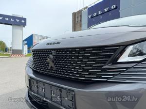 Grey Peugeot 5008 2021 in Parnu, with an engine capacity of 1.20 L and mileage of 26 thousand km for 22900 €, photo 9 on AUTOMOTO.COM.LV