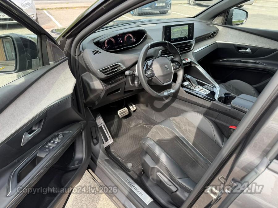 Grey Peugeot 5008 2021 in Parnu, with an engine capacity of 1.20 L and mileage of 26 thousand km for 22900 €, photo 11 on AUTOMOTO.COM.LV