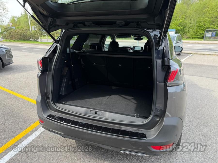 Grey Peugeot 5008 2021 in Parnu, with an engine capacity of 1.20 L and mileage of 26 thousand km for 22900 €, photo 19 on AUTOMOTO.COM.LV
