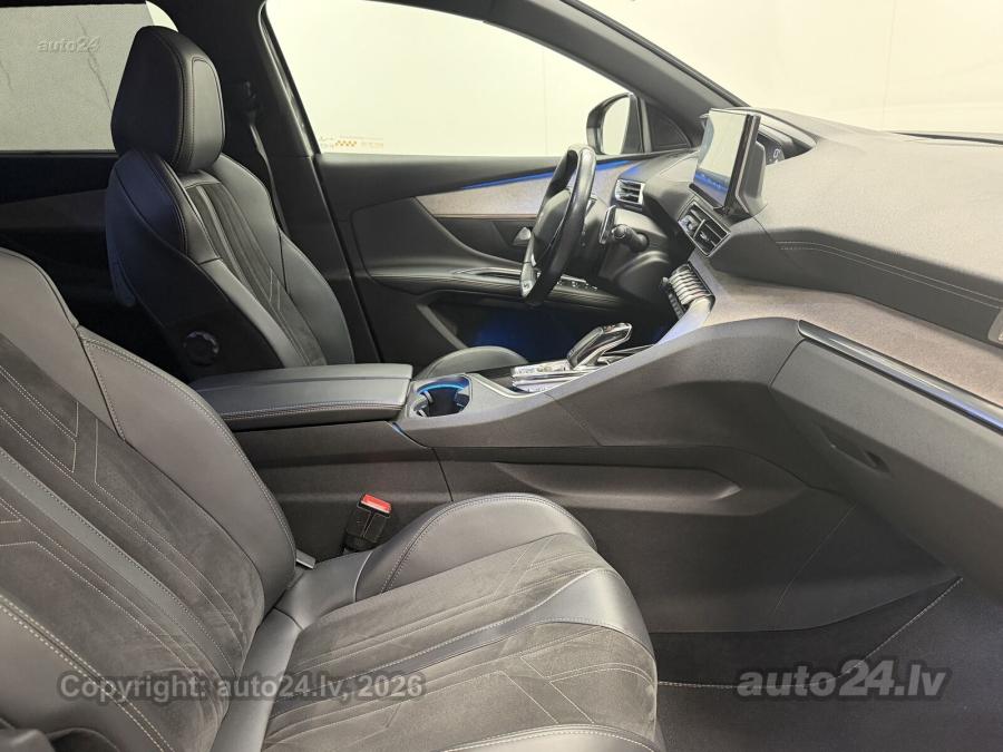 Grey Peugeot 5008 2022 in Tallinn, with an engine capacity of 1.20 L and mileage of 115 thousand km for 20900 €, photo 15 on AUTOMOTO.COM.LV