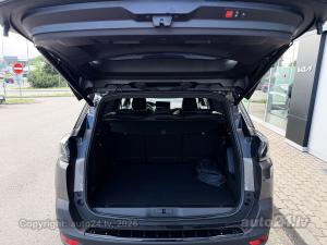 Pelēks Peugeot 5008 2023 Tallina, ar dzinēja tilpumu 2.00 L un nobraukumu 111 tūkst. km par 27900 €, foto 7 vietnē AUTOMOTO.COM.LV
