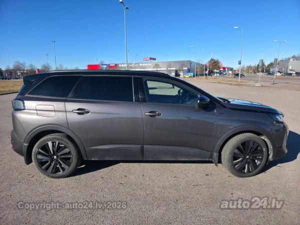 Grey Peugeot 5008 2024 in Tallinn, with an engine capacity of 1.20 L and mileage of 45 thousand km for 29500 €, photo 2 on AUTOMOTO.COM.LV