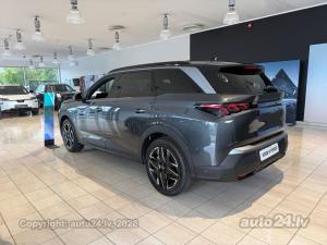 Pelēks Peugeot 5008 2026 Jehvi, ar dzinēja tilpumu 1.20 L un nobraukumu 0 tūkst. km par 39990 €, foto 4 vietnē AUTOMOTO.COM.LV