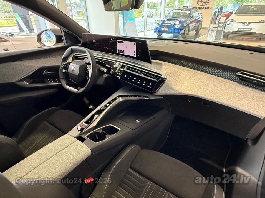 Pelēks Peugeot 5008 2026 Jehvi, ar dzinēja tilpumu 1.20 L un nobraukumu 0 tūkst. km par 39990 €, foto 10 vietnē AUTOMOTO.COM.LV