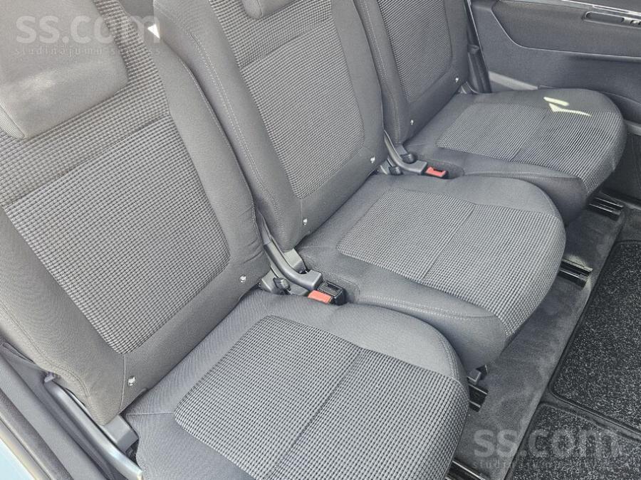 Peugeot 5008 2009 Jēkabpils, ar dzinēja tilpumu 2.00 L un nobraukumu 191 tūkst. km par 4890 €, foto 16 vietnē AUTOMOTO.COM.LV