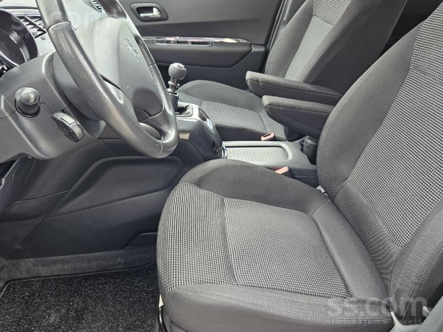 Peugeot 5008 2009 Jēkabpils, ar dzinēja tilpumu 2.00 L un nobraukumu 191 tūkst. km par 4890 €, foto 17 vietnē AUTOMOTO.COM.LV